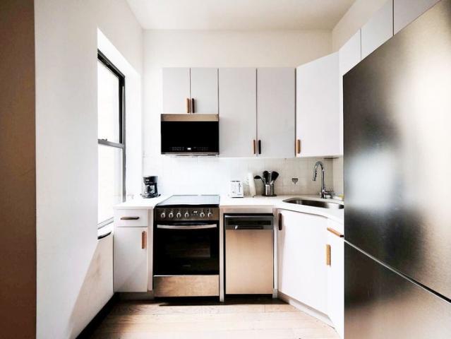 Room in Ridgewood on a flexible lease