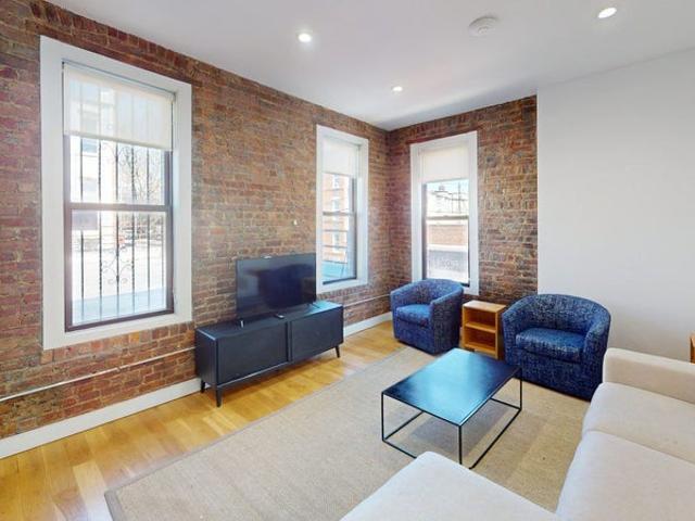 Room in Ridgewood on a flexible lease
