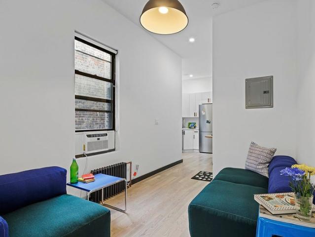 Room in Ridgewood on a flexible lease