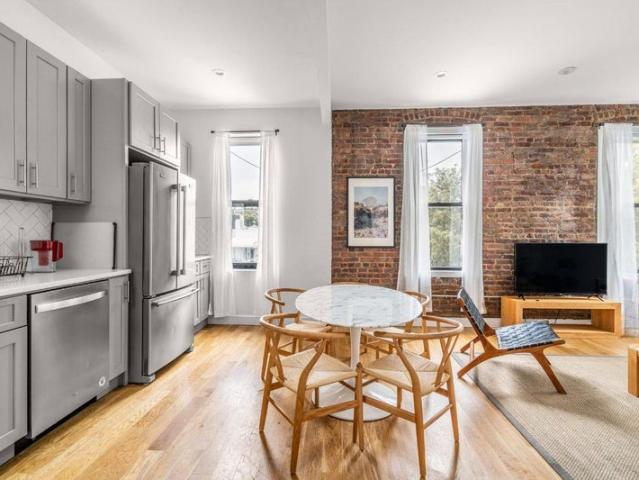 Room in Ridgewood on a flexible lease
