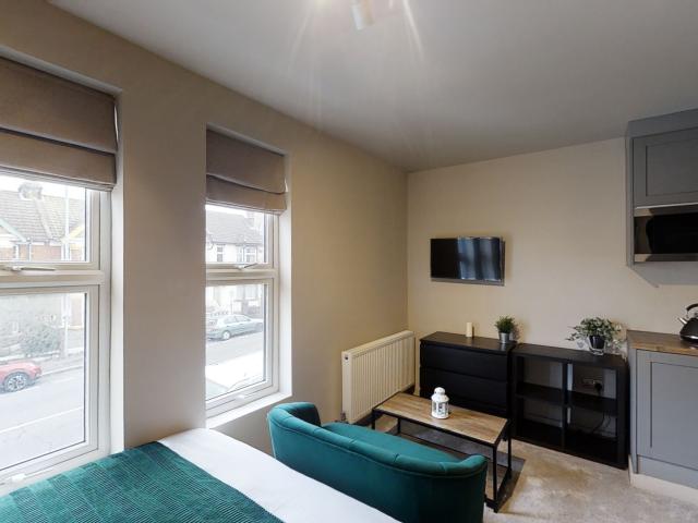 room in Rock Avenue, Gillingham