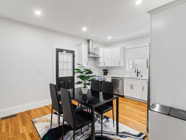 Room in Roxbury on a flexible lease