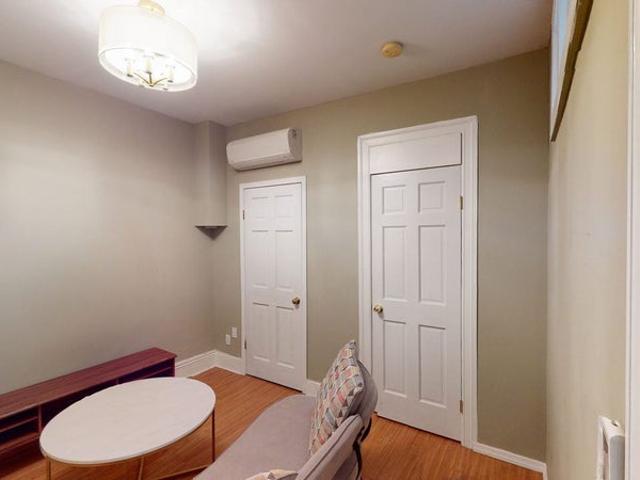 Room in Sunset Park on a flexible lease