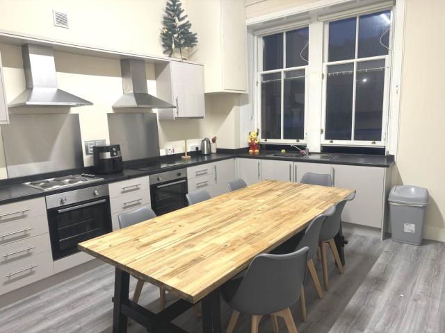 room in Sauchiehall St Glasgow