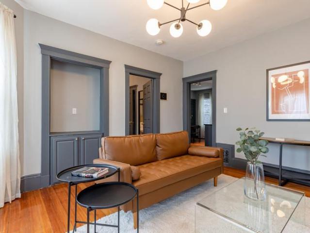 Room in Savin Hill on a flexible lease
