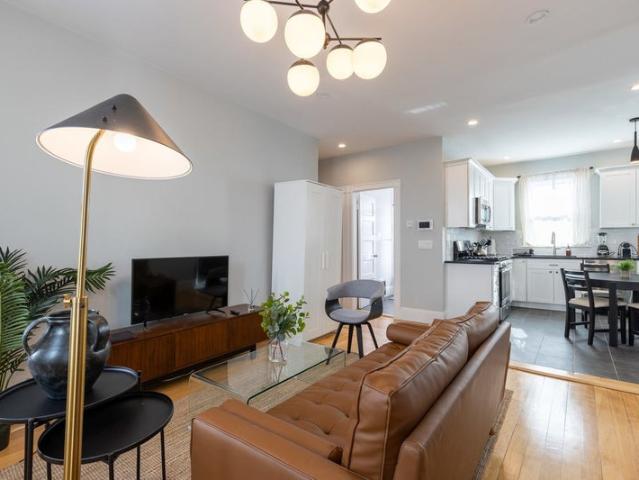 Room in Savin Hill on a flexible lease