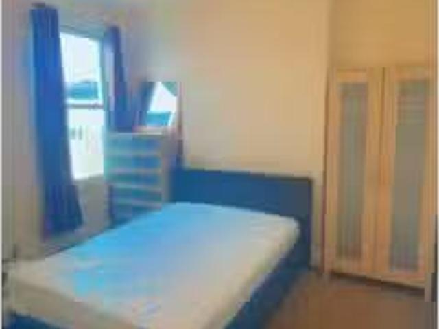Room in shared apartment for rent in London