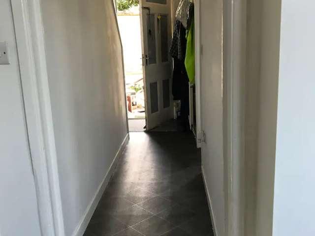 Room in 4 bedroom flat for rent in Nottingham