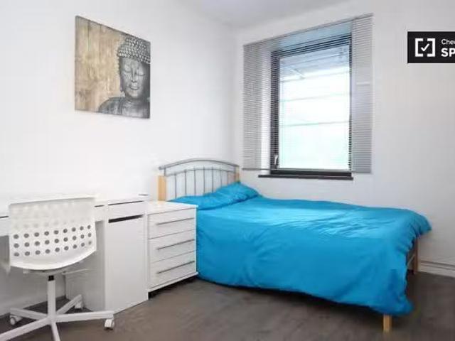 Room in shared flat for rent in Telegraph Hill, London