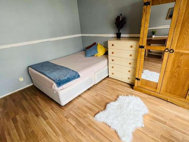 Room in shared flat for rent, Queenstown, London