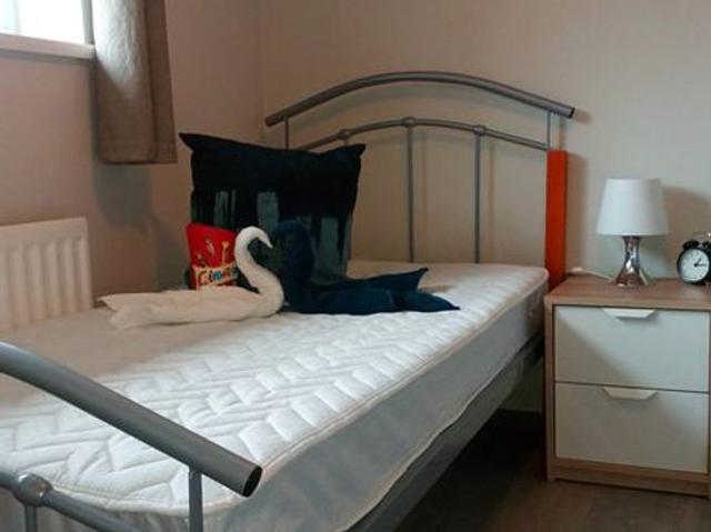 Room in Sheffield