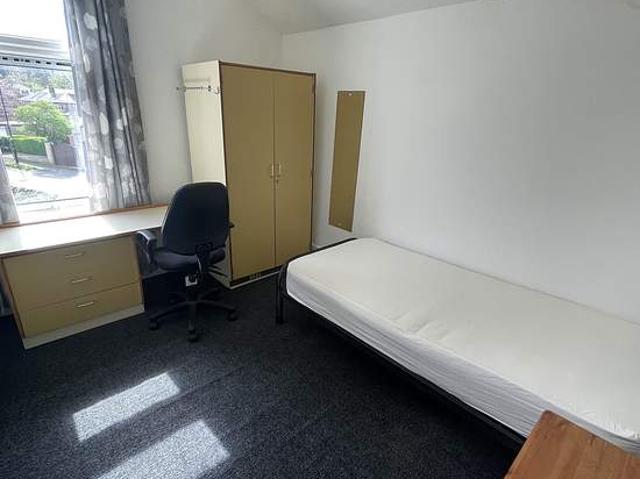 Room in Sheffield