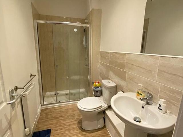 Room in Sheffield