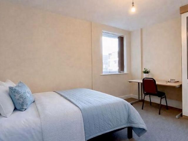 Room in Sheffield