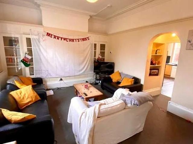 Room in Sheffield