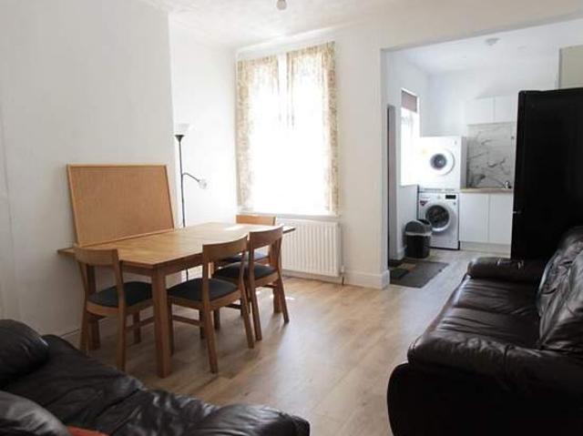 Room in Sheffield