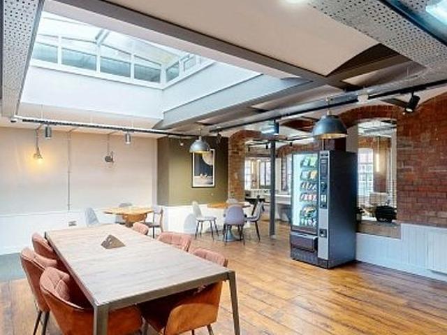 Room in Sheffield