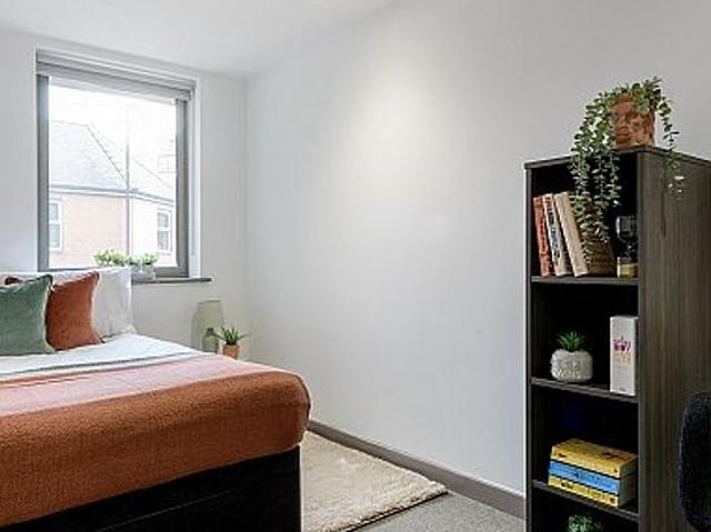 Room in Sheffield