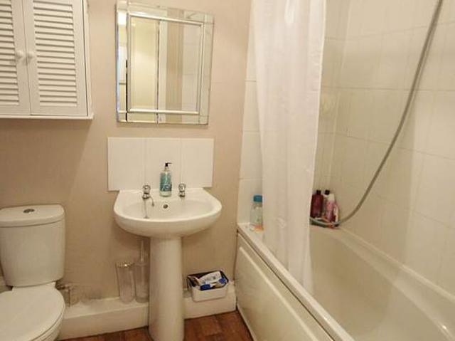 Room in Sheffield
