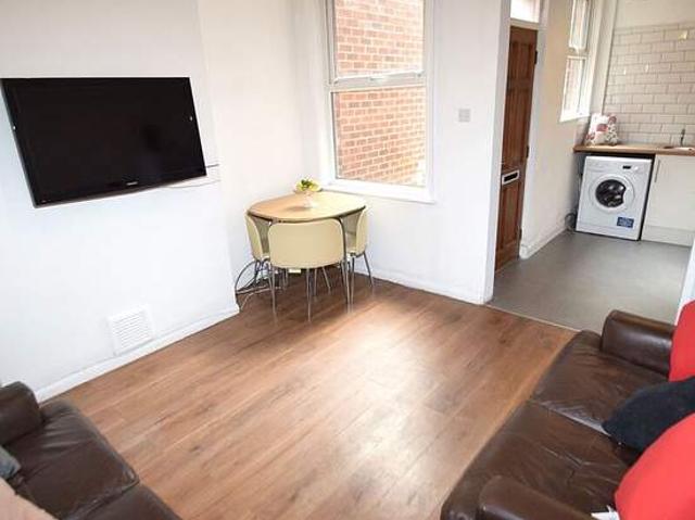 Room in Sheffield