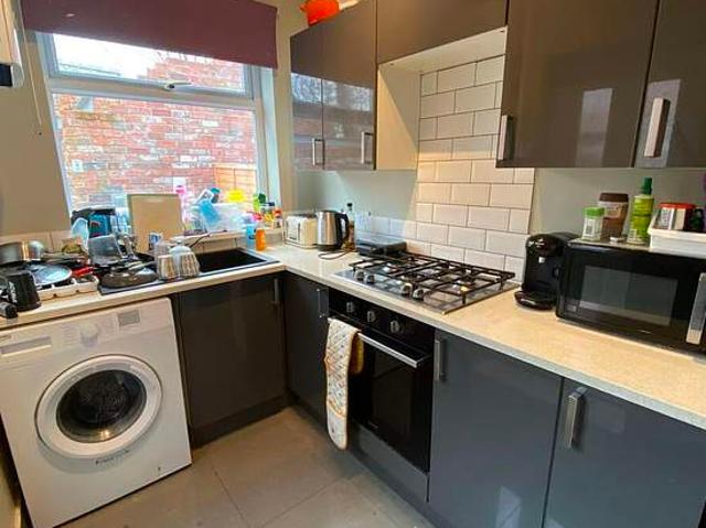 Room in Sheffield