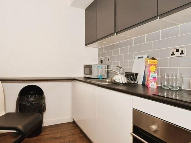 Room in Sheffield