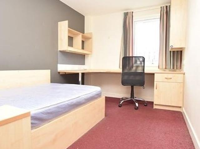Room in Sheffield