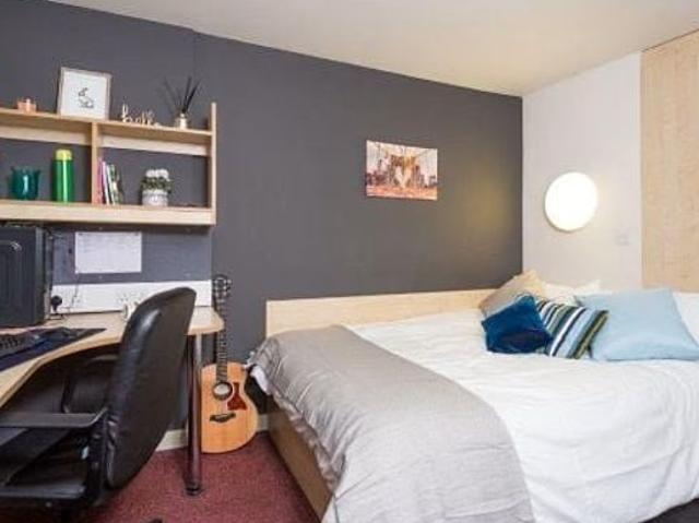 Room in Sheffield