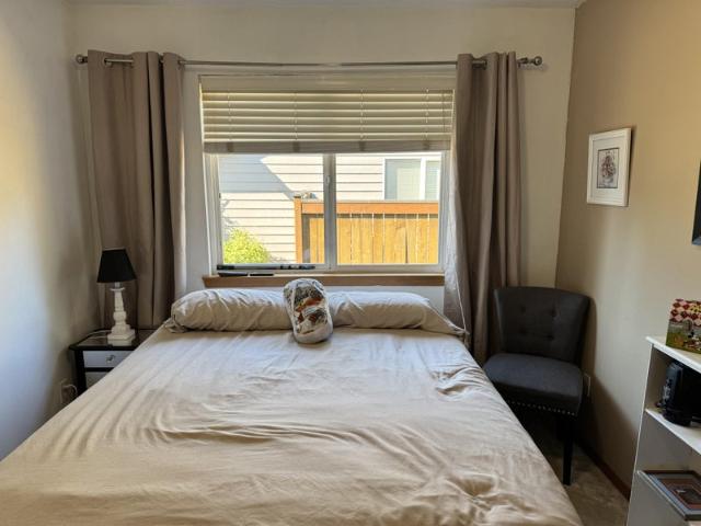Room in Silverlake area located quiet cul de sac