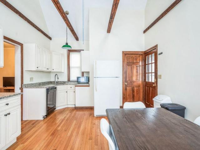 Room in Somerville on a flexible lease