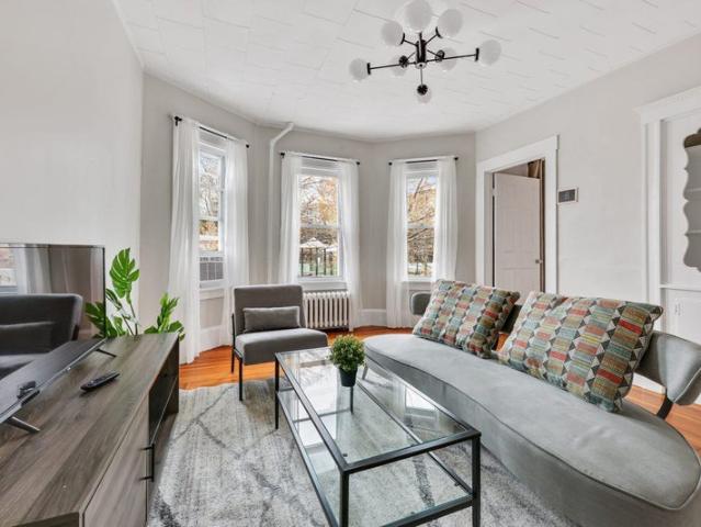 Room in Somerville on a flexible lease