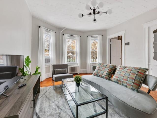 Room in Somerville on a flexible lease