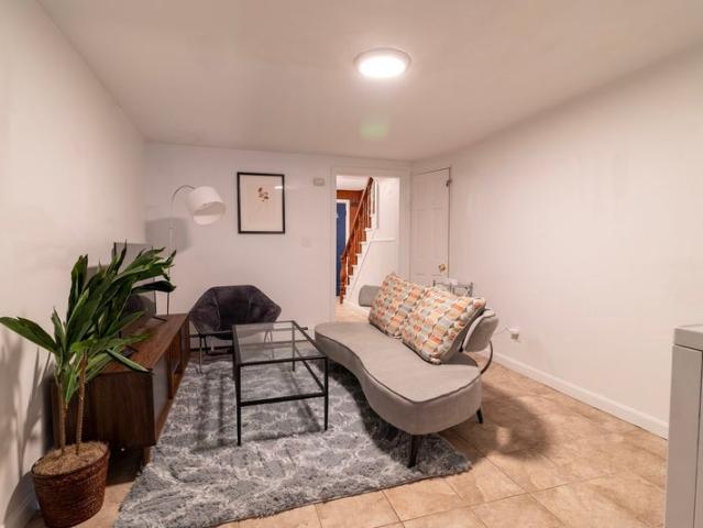 Room in South Boston on a flexible lease