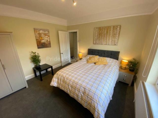 room in South Park, Lincoln