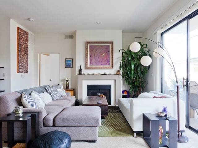 Room in Spacious MDR Beach Pad