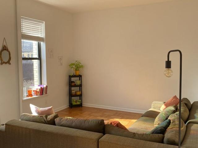 Room in Spacious, Sunny, Quiet UES Apartment