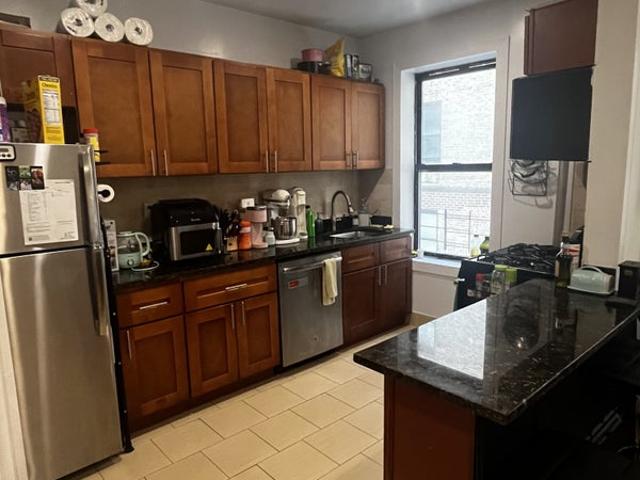 Room in Spacious Washington Heights Apt