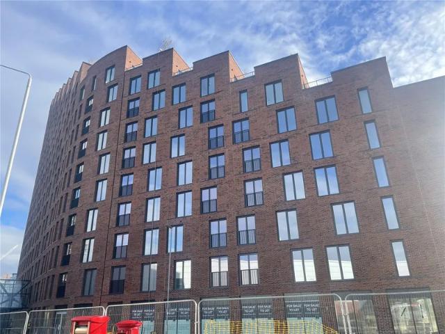 room in Springwell Gardens, Whitehall Road, Leeds, LS12