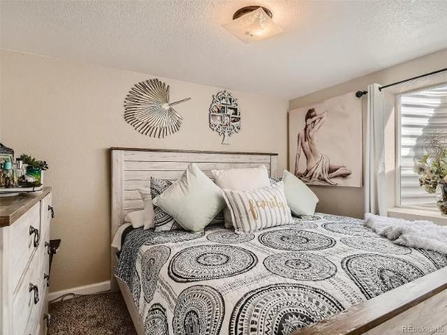Room in Thornton_$month