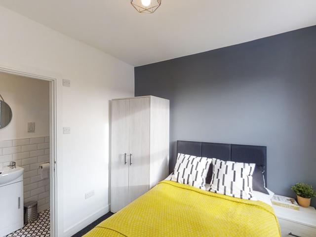 room in Trafalgar Street, Gillingham