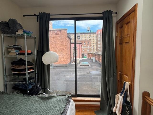 Room in UWS $1800 Move in for June 13th