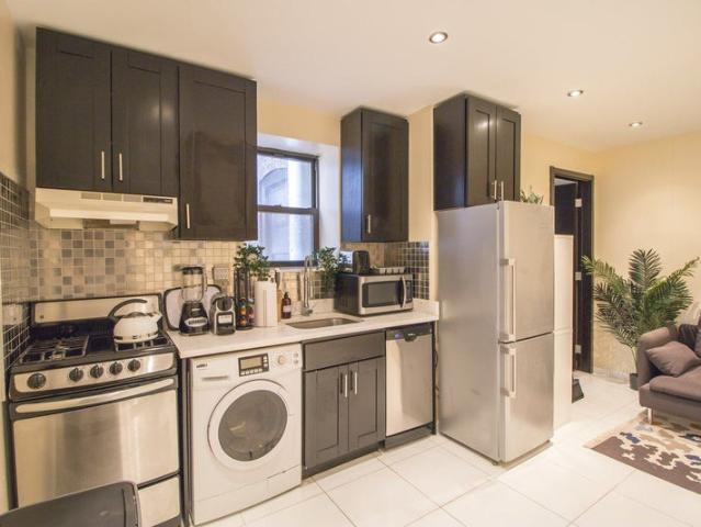 Room in Upper West Side on a flexible lease