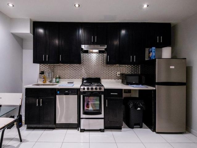 Room in Upper West Side on a flexible lease