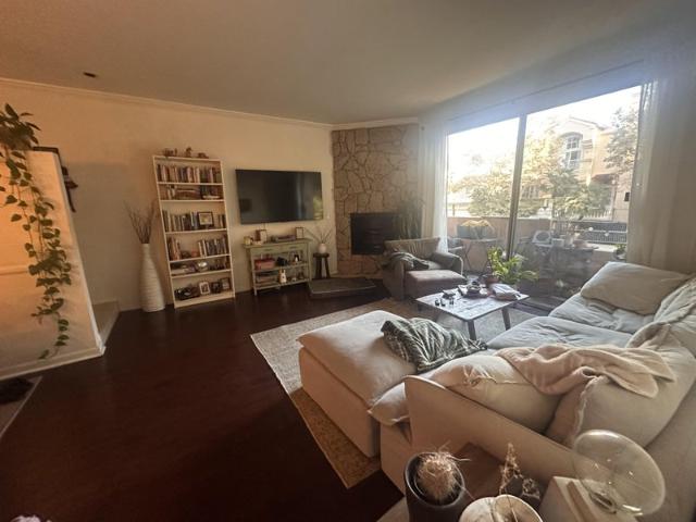 Room in Valley Village