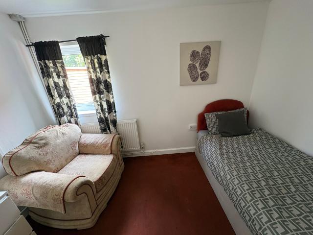 Room in Walsall WS2 9AF