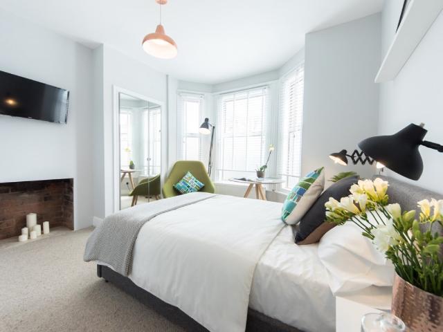 room in Wantage Road, Reading