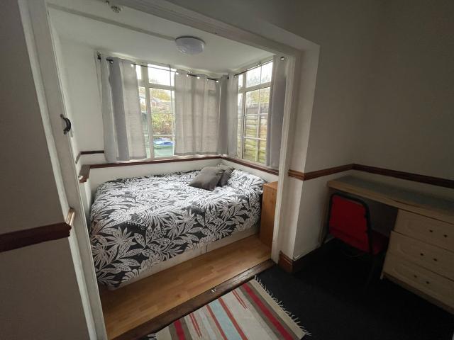 Room in Wednesbury WS10 9HJ