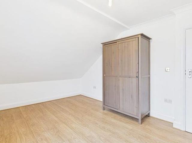 Room in Wembley