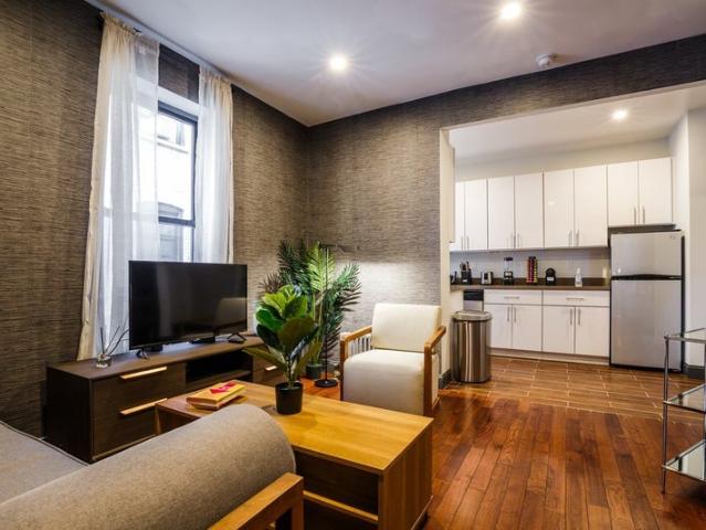 Room in West Harlem on a flexible lease