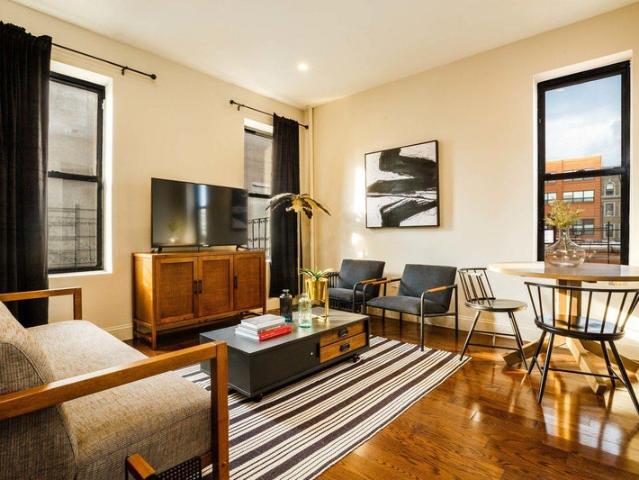 Room in West Harlem on a flexible lease